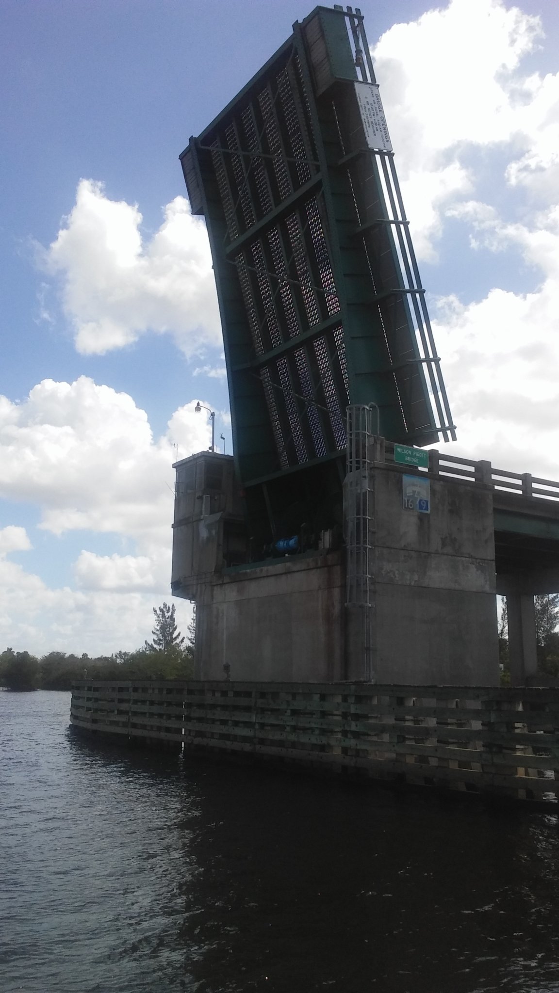 Wilson Pigott Bascule Bridge | raddoc1947